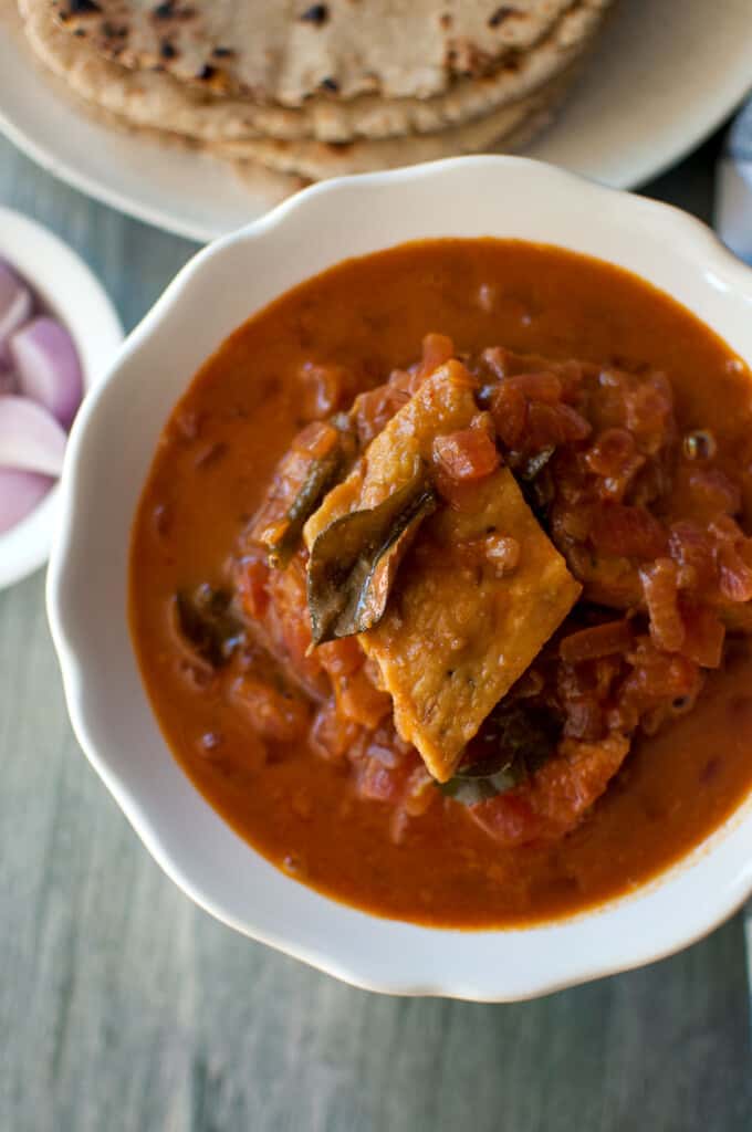 Billala Pulusu Recipe | Cook's Hideout