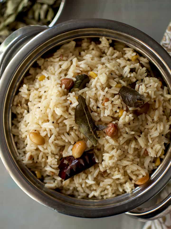 Zafrani Pulao/ Saffron Rice/ Hyderabadi Zafrani Pulao Recipe | cookshideout