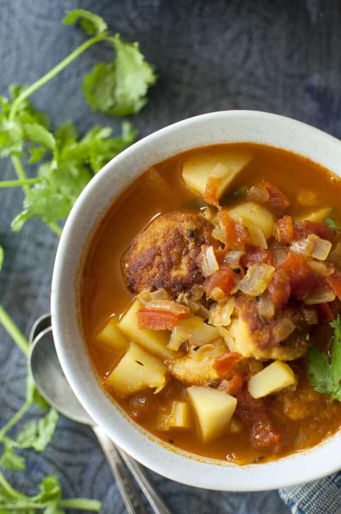 Daler Borar Jhol Recipe | Bengali Lentil Fritters Curry | Cook's Hideout