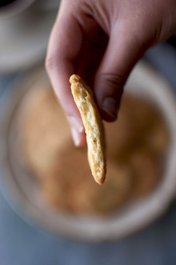 Pappu Chekkalu Recipe | Thattai | Cook's Hideout