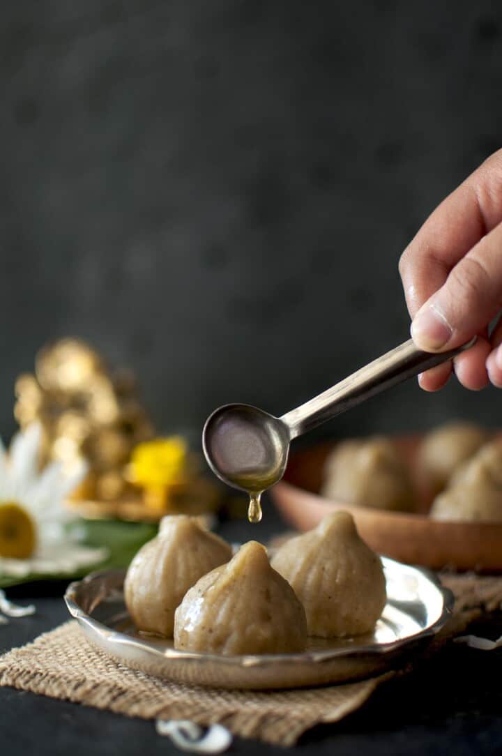 Jonna Kudumulu Recipe | Jowar Modak | Cook's Hideout