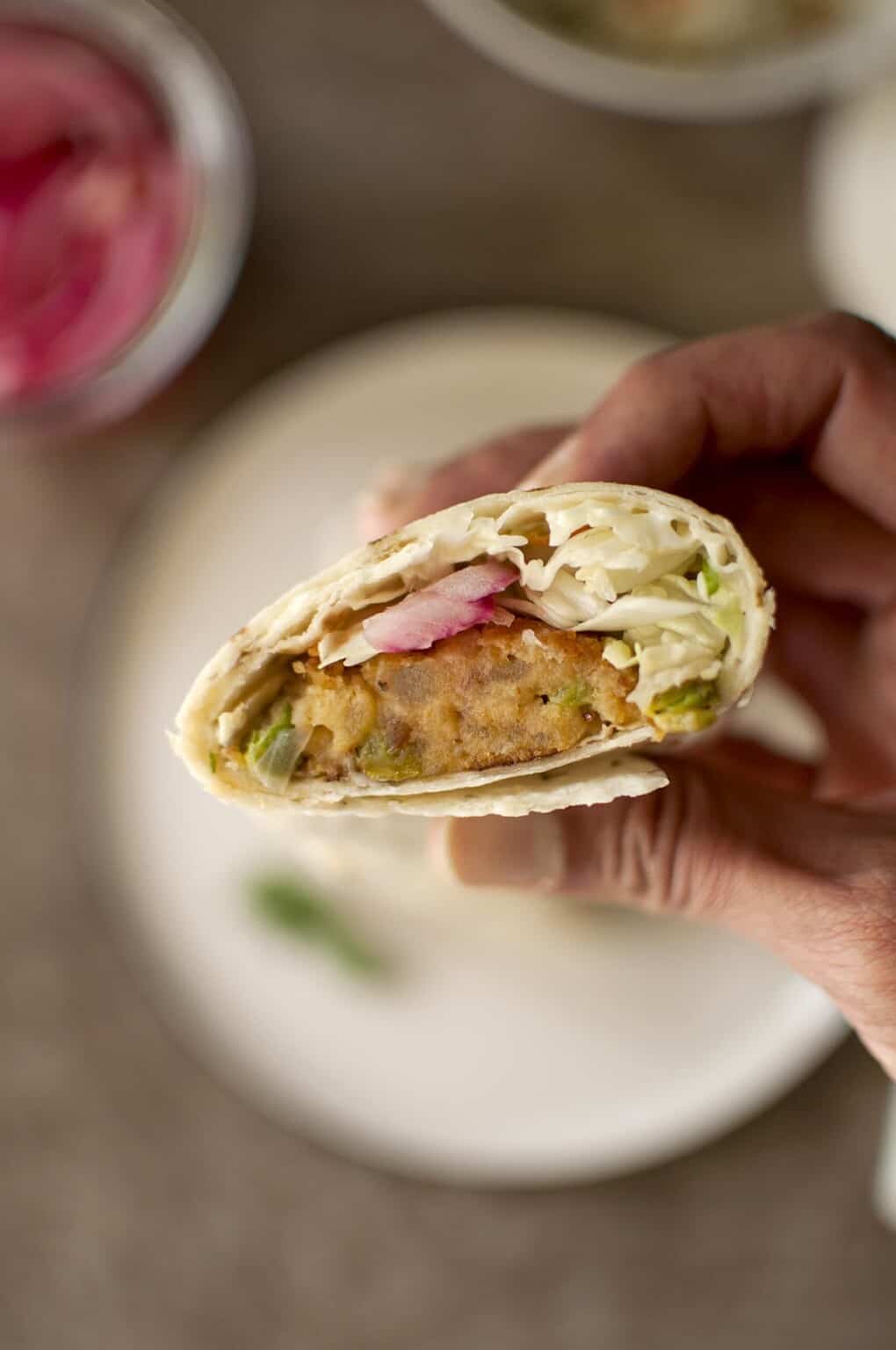 Aloo Tikki Wrap Recipe | Aloo Frankie | Cook's Hideout