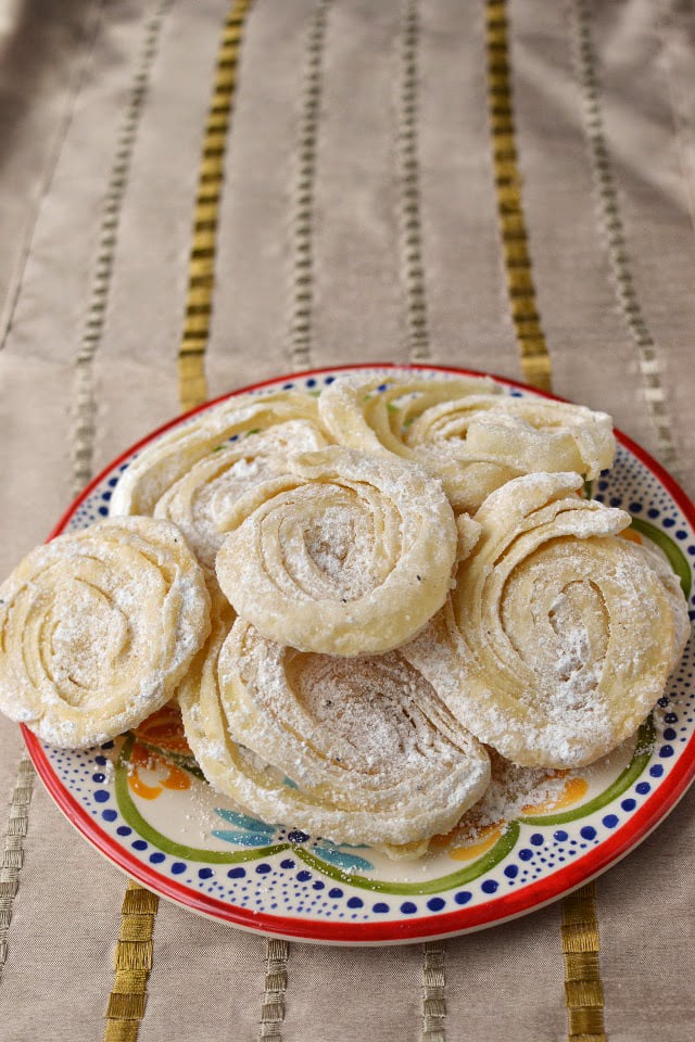 Karnataka -- Pathir Pheni with Almond milk Recipe | cookshideout