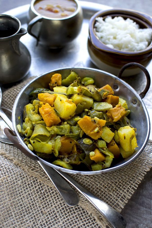 Charchari (Bengali Mixed Vegetable Curry) Recipe | cookshideout