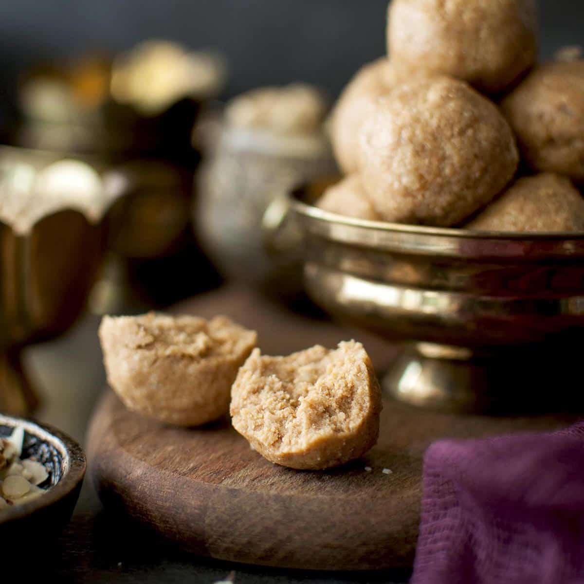 Sunnundalu Recipe | Andhra Urad dal Ladoo | Cook's Hideout