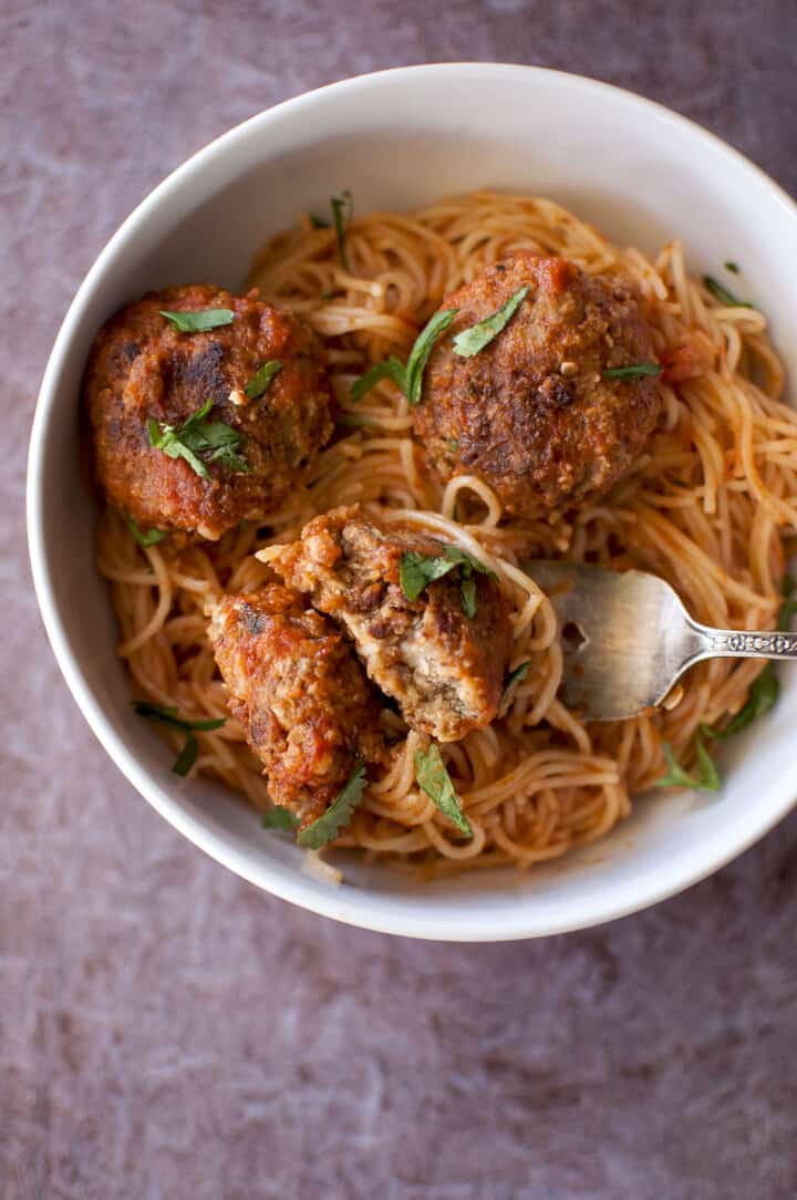 Meatless Meatballs Recipe | Easy 30 minute dish | Cook's Hideout